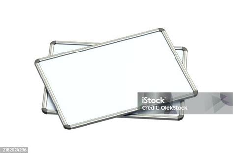 흰색 배경에 고립된 두 개의 화이트보드 빈 마그네틱 마커 보드 지울 수 있는 표면 학교 또는 사무 장비 공간을 복사합니다 3d 렌더링 0명에 대한 스톡 사진 및 기타 이미지