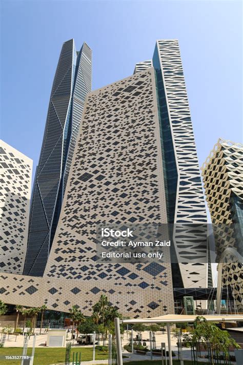 리야드 사우디 아라비아 킹 압둘라 파이낸셜 디스트릭트 Kafd 비즈니스 타워 사우디 아라비아에 대한 스톡 사진 및 기타 이미지 사우디 아라비아 도시 모던 양식