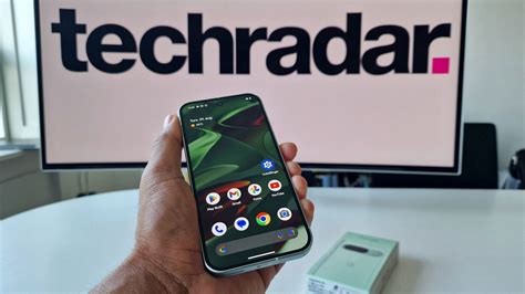 Android 16 Could Bring An Improved Samsung Dex Style Desktop Mode To More Phones