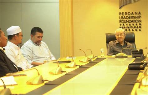 Hanif Jamaluddin Added A New Photo Hanif Jamaluddin