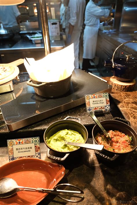 澳門jw萬豪酒店「名廚都匯」自助餐buffet，龍蝦、生蠔吃到飽，現殺鮪魚秀眾人圍觀！
