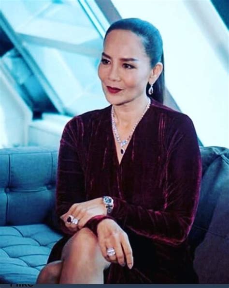 ต่าย เพ็ญพักตร์ เปิดภาพเก่าเล่าใหม่ สวยแซ่บไม่ผ่านแอพฯ The Bangkok Insight