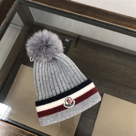 몽클레어 Moncler 클래식한 로고와 모직 방울 패션 비니 위핑
