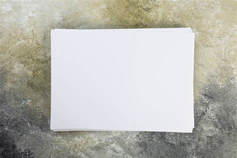 그런지에 격리된 빈 전단지 포스터 A4 또는 A5 용지 모형 디자인 장소 0명에 대한 스톡 사진 및 기타 이미지 0명 공란 깨끗한 Istock