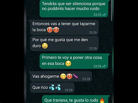 Chat caliente de WhatsApp con mi mucama Karina termino en su cuarto cogiéndomela sin que se