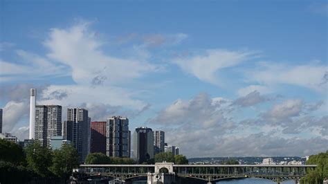 사진에서 아이코 닉 퐁 드 비르하 킴 봄 아침에 파리 프랑스 세 느 강에 0명에 대한 스톡 사진 및 기타 이미지 0명 강 봄 Istock