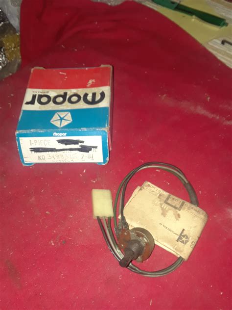 Nos Mopar Rear Speaker Fader Switch 1971 Plymouth And Dodge B Body Models Hiltop Auto Parts