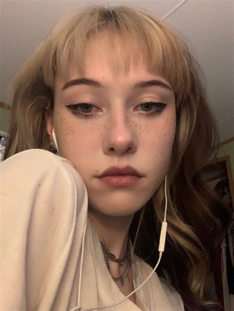 Colorblock Hair Blonde Bangs Hair Beauty Blonde Bangs Hair Colorblock Hair Blonde Bangs Hair Beauty Blonde Bangs Hair