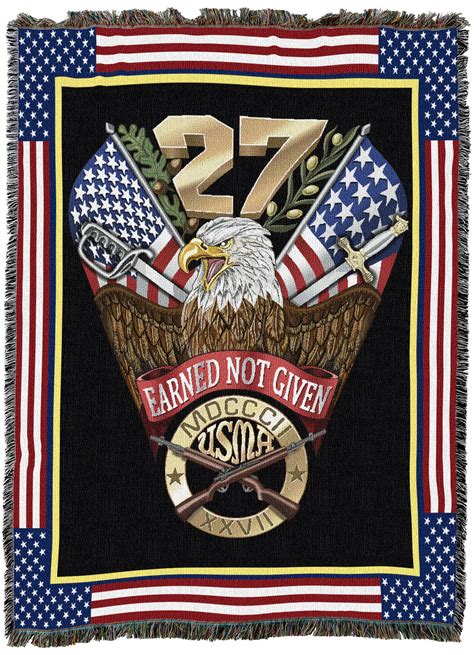 West Point Class Of 2027 Crest Throw Daughters Of The U S Army T Shop Dusa