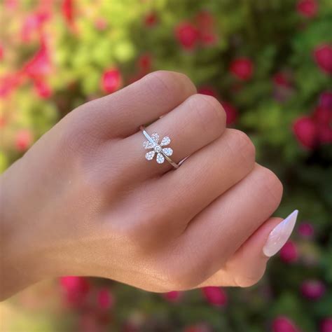 Pavé Diamond Flower Ring