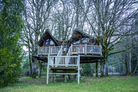 Sleep Overnight In Oregon S Finest Treehouse Resort