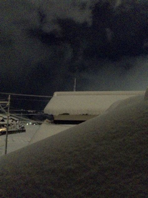 雪明かり 空見上げて深呼吸