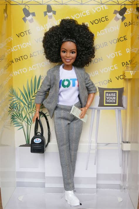 2020 Yara Shahidi Barbie Ght83