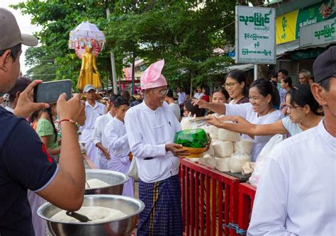 လယ်ဝေးမြို့နယ်၊ အမှတ် ၆ ရပ်ကွက် ဝတ်ဖြူတော်အသင်း၏ ၆၃ ကြိမ်မြောက် ဆွန