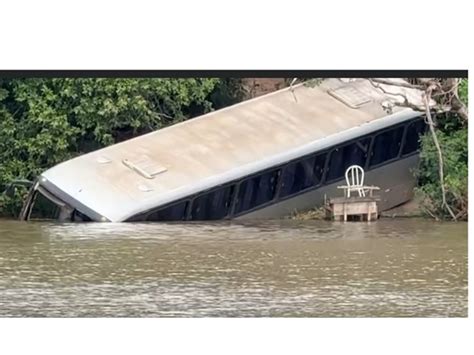 Ônibus Cai Em Represa De Monte Aprazível Votuporanga Tudo Jornal