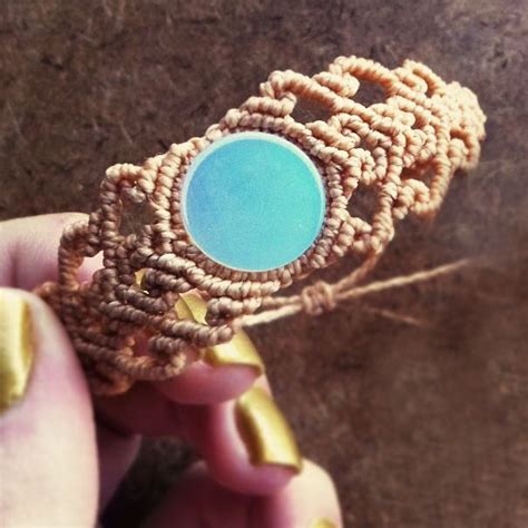 Браслет макраме оригинальное украшение которое можно сделать собственноручно Конечно