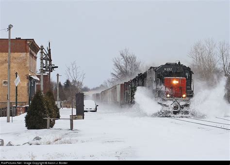 Cefx 9392 Chicago Fort Wayne And Eastern Emd Sd45t 2 At Delphos Ohio By