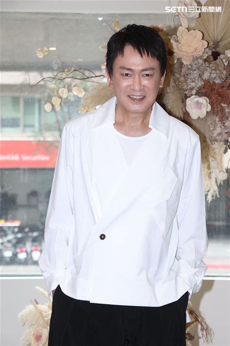 王識賢開社群太受歡迎！收到「鹹濕辣照」羞回11字 自爆個性太衝被陷害 娛樂星聞