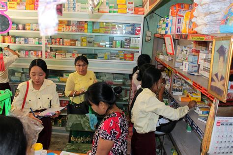မြိတ်မြို့၌ ဆေးဆိုင်များအား ရှောင်တခင် ကွင်းဆင်းစစ်ဆေးခြင်းနှင့် အသိပညာပေး ဆောင်ရွက