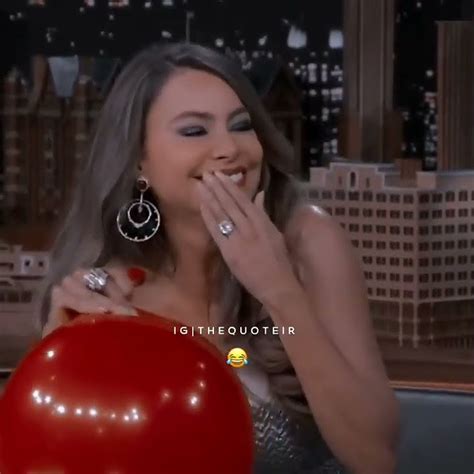 صداش شبیه میینیون ها شد سوفیاورگاراسوفیاورگارا Youtube