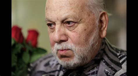 Бедрос Киркоров сообщил что находится дома и чувствует себя замечательно