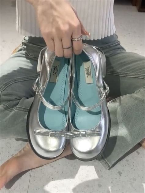 메리제인 스트랩 리본장식 청키힐 펌프스 여성 패션 여름 실버 미들힐