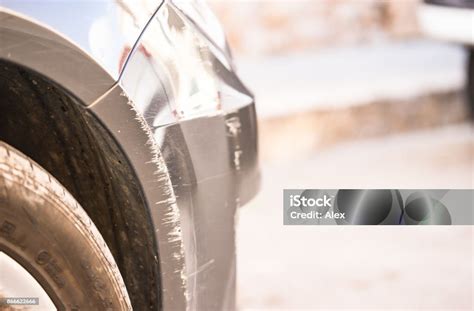 자동차 사고 손상 된 범퍼와 펜더 0명에 대한 스톡 사진 및 기타 이미지 0명 거리 검은색 Istock