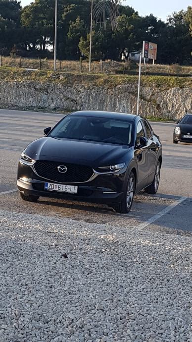 Mazda Cx 30 Hibrid 20 Skyactiv G 122 Automatik Minus 43 000 Kn 2019