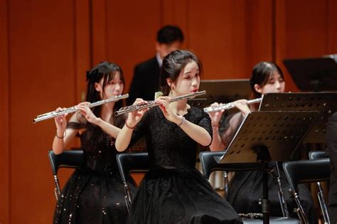 动听！龙华中学爱乐交响管乐团专场音乐会再度奏响深圳大剧院