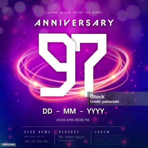 보라색 추상 미래 공간 배경에 97 주년 기념 로고 템플릿입니다 하이테크 네트워크 디지털 기술 개념 설계 요소로 숫자를 축하하는 97 번째 현대 기술 디자인 광고에 대한