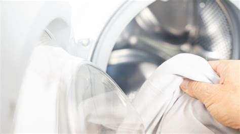 How To Clean A Mattress Pad Easy Steps For Foam Down Cotton And Wool Tom S Guide