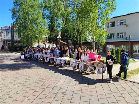 Одржан „Хуманитарни базар“ ученика основне школе Свети Сава Зворник Ju Osnovna škola Sveti
