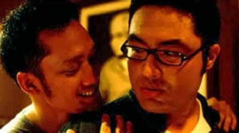 6 Film Lokal Indonesia Yang Bertema Lgbt Tara Sudiro Ciuman