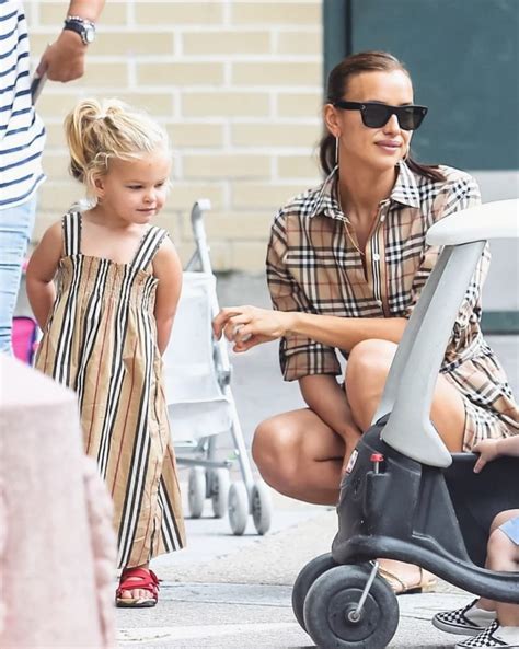 Irina Shayk And Daughter Lea De Seine Out In Nyc 0617 Lipstick Alley