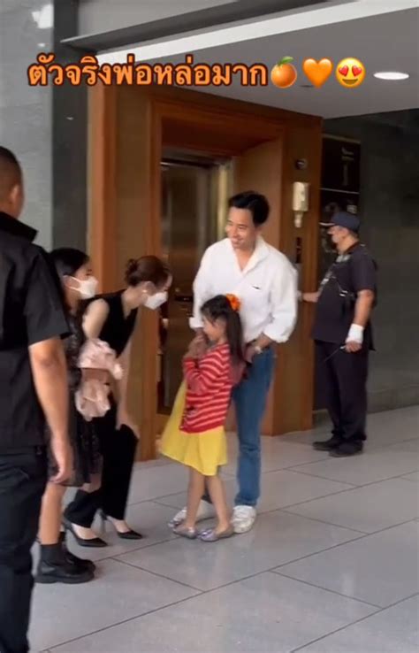 ทิม พิธา แอฟ ทักษอร ลงรูปเซลฟี่คู่กัน ทำเอาหลายคนหวีดหนักมาก ชัดเลยจ้า ไปทำอะไร