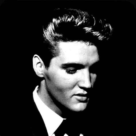 Pin By Lizzy B On Elvis Elvis Presley Pictures Elvis Presley Photos Elvis Presley