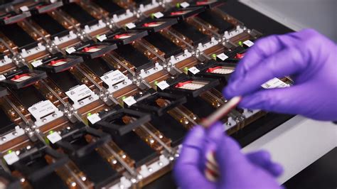 The Diagnostic Biosystems Highlighter™ Fully Automated Slide Staining System The Diagnostic