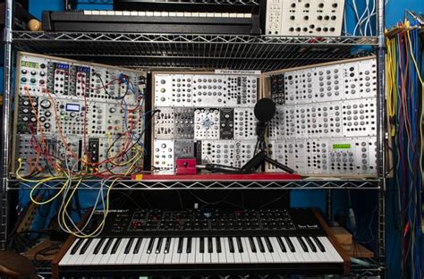 Behringer Crave Synth Club R Modular