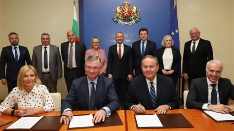 Уестингхаус подписа договори с доставчици на уранов материал Economy Bg