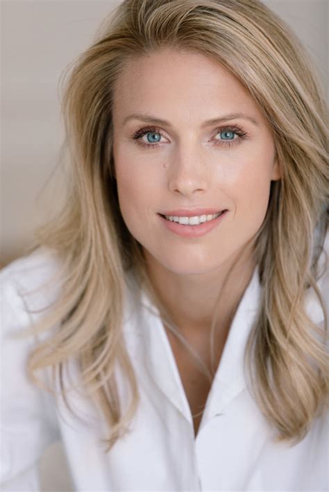 Esmay J Amaze Models