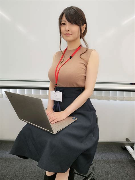 不见星空 关注1000个美女 Lv52013 Twitter