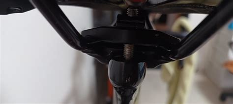 자전거 안장 고정 볼트 구입할수 있나요 트위터자전거