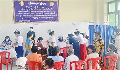 ဆိုင်ကလုန်းမုန်တိုင်း မိုခါ ကျရောက်ခဲ့သော ရခိုင်ပြည်နယ် စစ်တွေမြို့၌ ကျန်းမာရေး ဝန်ကြီးဌာန