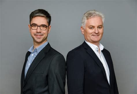 Improved Feature Importance Computations For Tree Models Shapley Vs Banzhaf Mim Solutions