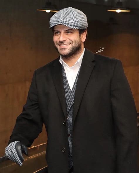 شباهت اوت‌فیت روزبه حصاری به تامی شلبی در اکران مردمی فیلم ماهور تصاویر