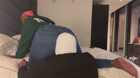 Jean Farts Turn To Thong Farts Loud Bubbly Wet Melaninfarts Clips Sale