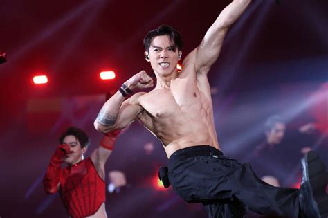 Mirror演唱會2024︱現場直擊倫敦場5大重點！表演大縮水惹鏡粉不滿 最新娛聞 東方新地