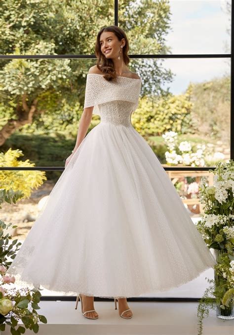 Rosa Clara Couture Cedral Embroidered Midi Wedding Dress Hk Designer