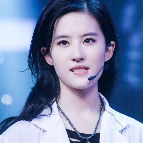 Pin By Luana Montenegro On Liu Yi Fei Mulan Supportive Fei