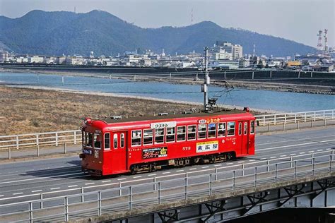 3ページ目 51年前の日本橋を走る都電6000型 ファン歓喜の金太郎の腹掛けデザインとは AERA dot アエラドット